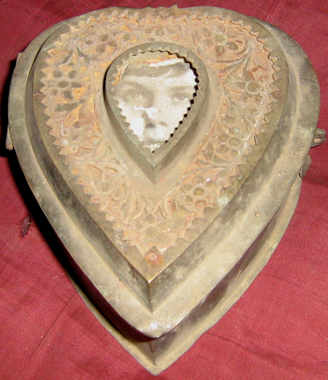 Beautiful Brass Boxes – ATULNIYA THE INCREDIBLE